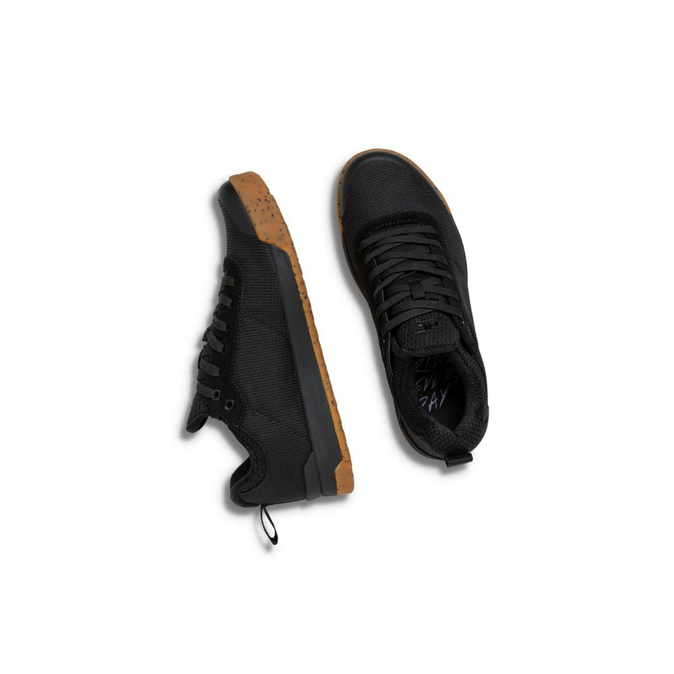 Men's Accomplice Flat - Black – TraxionSuspension